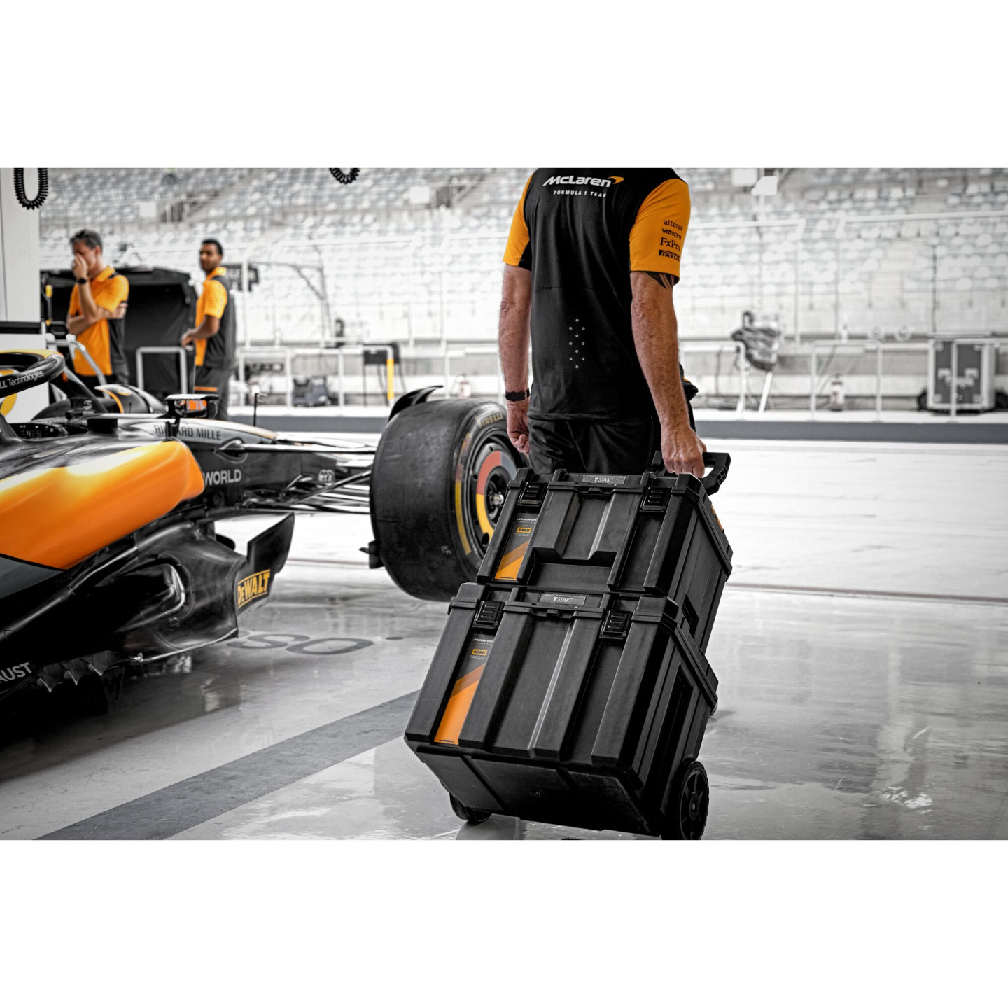 Tool box DEWALT DWST60452-1 McLaren F1 Special - Trodo.com