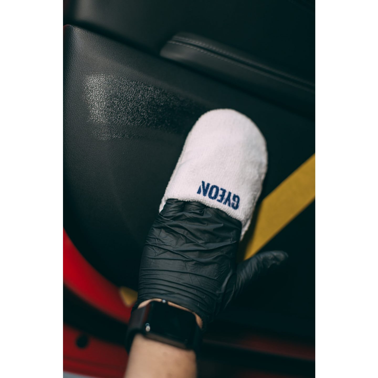Microfiber mitt GYEON Q²M MF Applicator EVO 2psc - Trodo.com